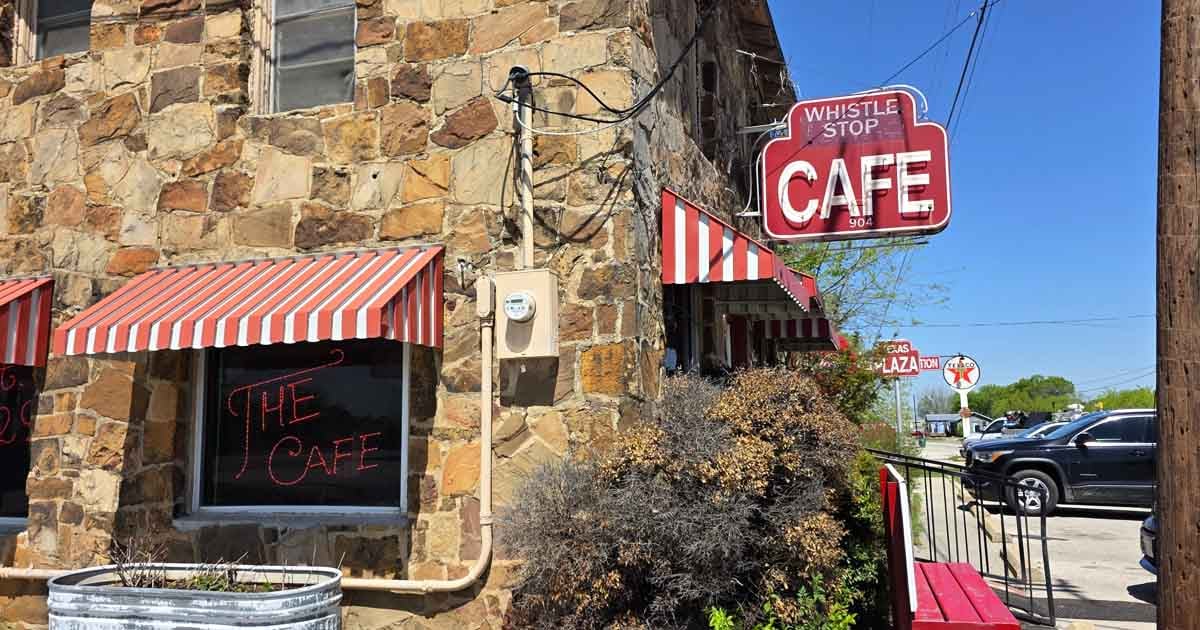 This Unassuming Little Cafe In Texas Has The Most Mouthwatering Menu ...