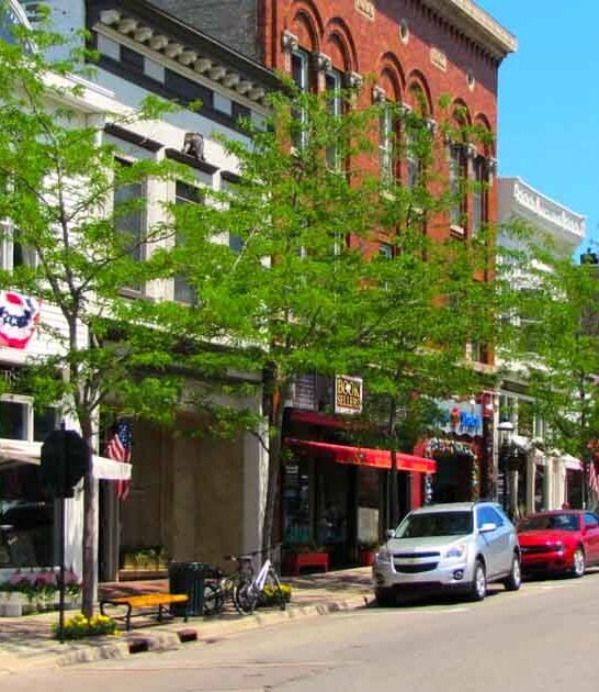 charming michigan towns retire ftr