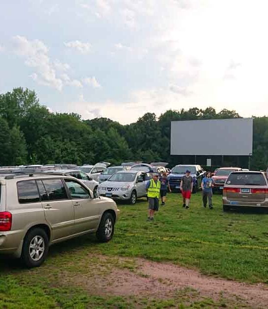 This Retro Drive-In Theater In Connecticut Deserves A Spot On Your Summer Bucket List