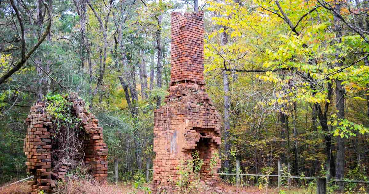 You'll Get Chills When You Visit This Creepy Abandoned Town In Georgia