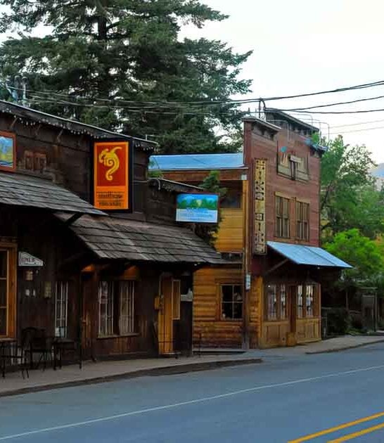 One Visit To This Delightfully Odd Washington Town And You&rsquo;ll Never Want To Leave