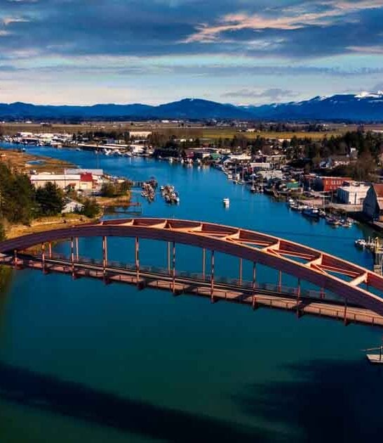 dreamlike waterfront towns washington ftr