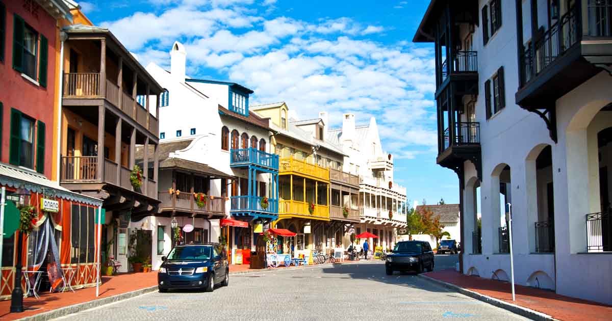 You Won't Believe This Dreamy Florida Town Isn't Actually A Hallmark ...