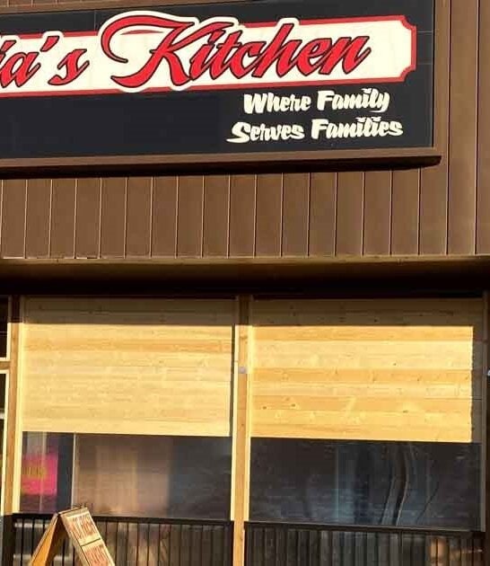 Everyone In Colorado Should Try The Fried Chicken At This Hole-In-The-Wall Restaurant