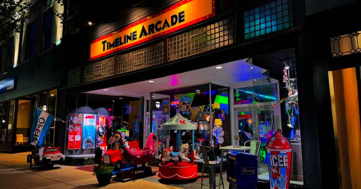 Pack Up The Family And Head To This Incredible Retro Arcade In ...