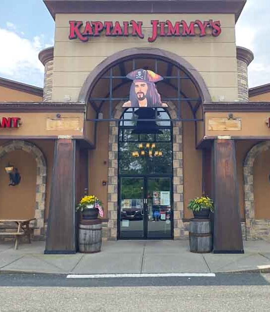 family pirate restaurant massachusetts ftr