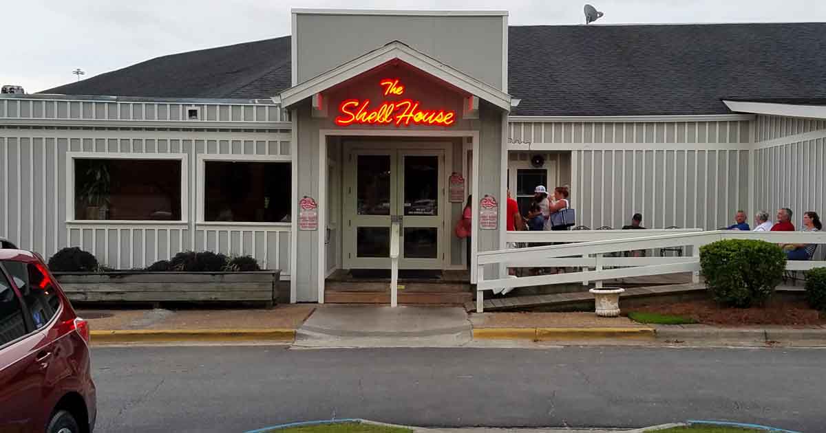 Don't Sleep On This Unassuming Georgia Restaurant With Unbelievable ...
