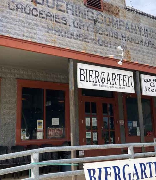 Thousands Flock To A Near-Ghost Town In Texas Just To Eat At This Tiny Restaurant