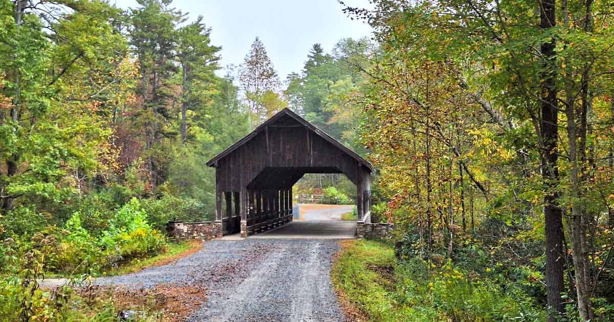 Few People Know About This Absolutely Gorgeous Covered Bridge In North ...