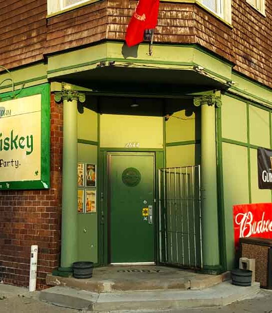 haunted bar michigan wine ftr