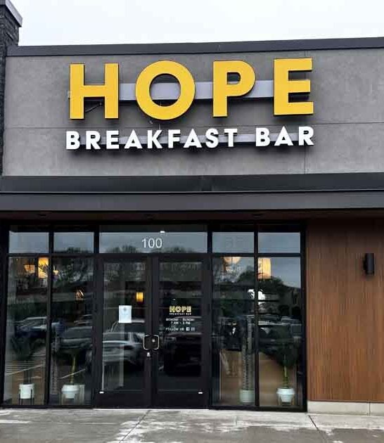 heartwarming story minnesota restaurant ftr