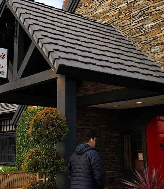 iconic california steakhouse crowds ftr