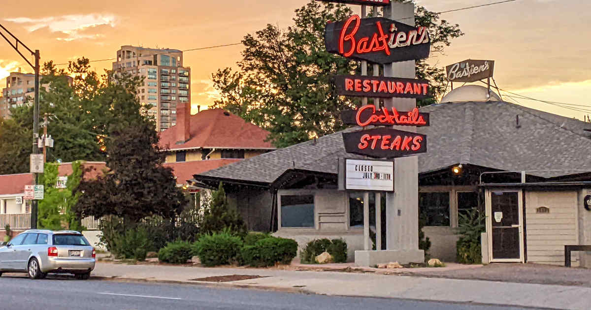 This Iconic Colorado Steakhouse Has Been Packing In Crowds For Years