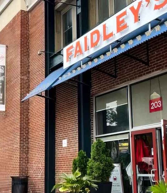 iconic seafood spots maryland ftr