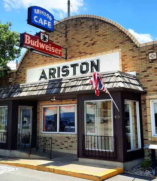 illinois cafe beloved icon ftr