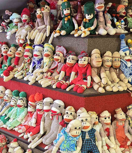 illinois museum sock monkeys ftr