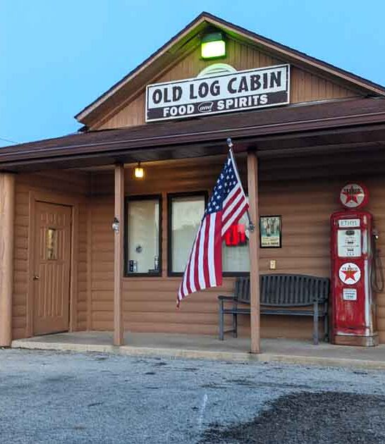 illinois restaurant country drive ftr