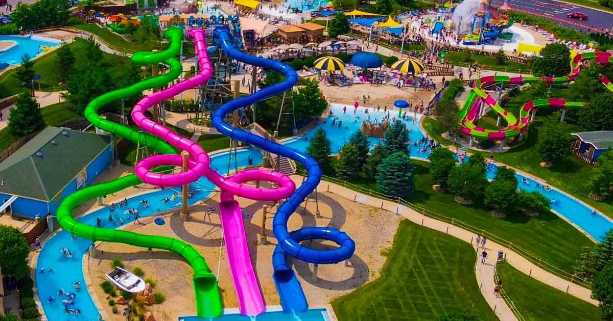 The Spectacular Illinois Waterpark That Belongs On Your Radar This Summer