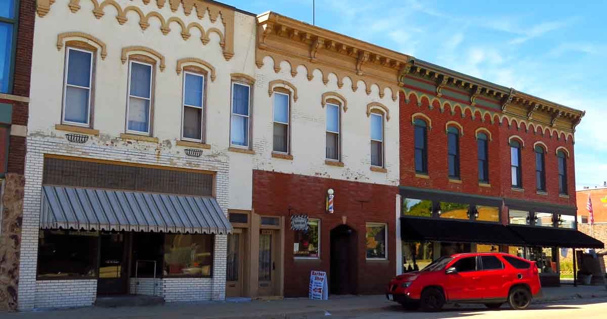 Take A Day Trip To The Friendliest Town In Illinois And You Won't Regret It