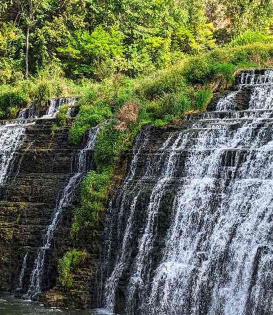 illinois waterfall unlike anything ftr