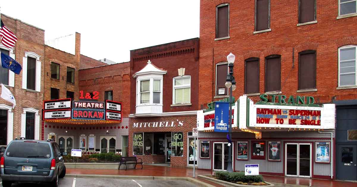 10 Impossibly Charming Small Towns Hiding In Indiana