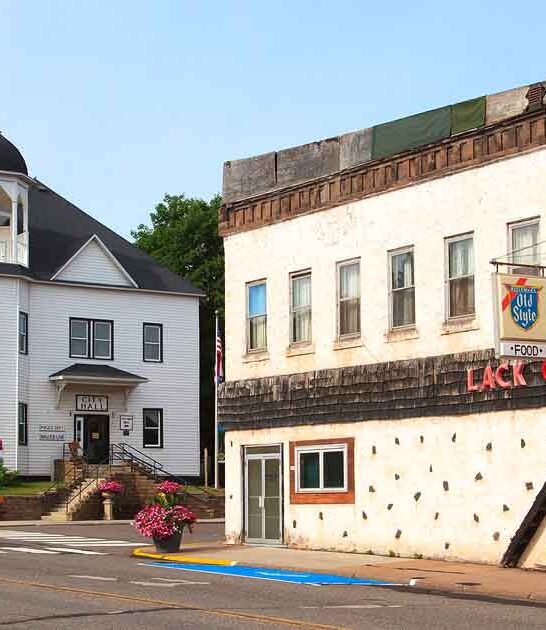 impossibly friendly towns wisconsin ftr