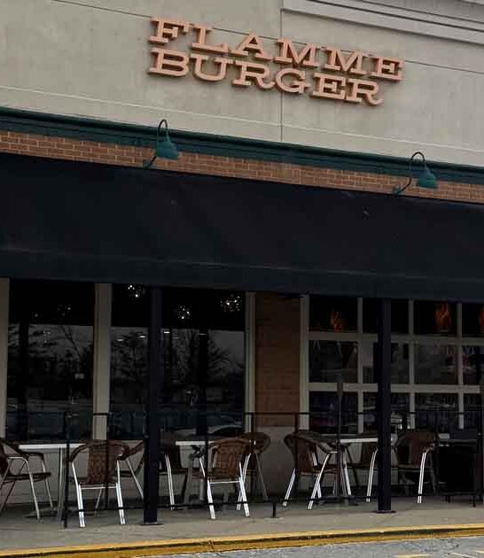 indiana restaurant serves burgers ftr
