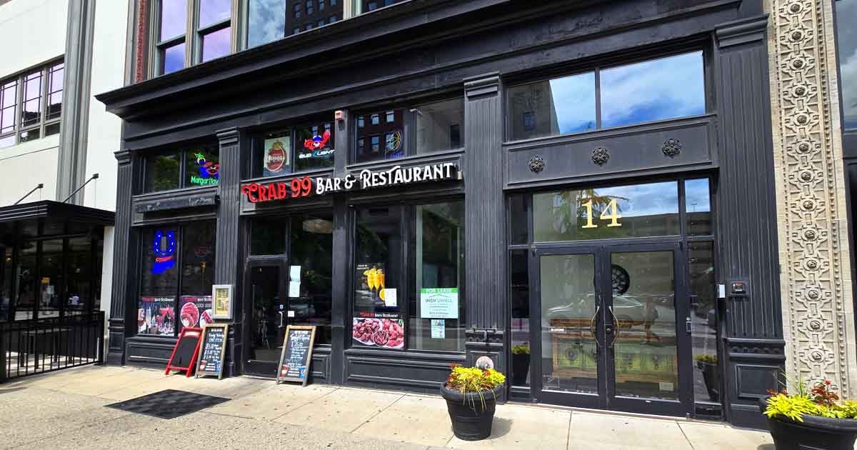 7 Unassuming Indiana Restaurants With Jaw-Dropping Seafood