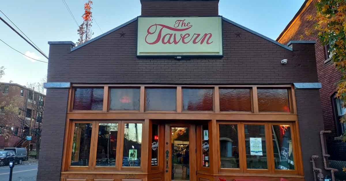 This Charming Kentucky Restaurant Has Been Drawing Crowds From Across ...