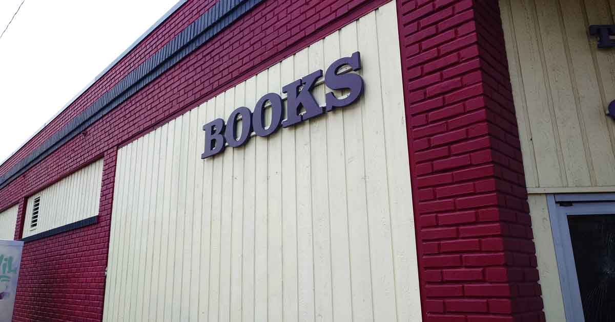 Used Books Store Dc The Largest Used Bookstore In Washington Has Half A Million Books Under ...