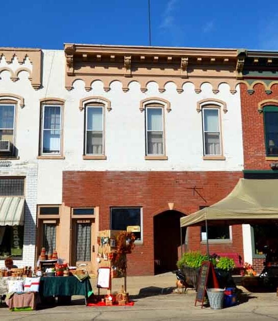 love quaint illinois town ftr