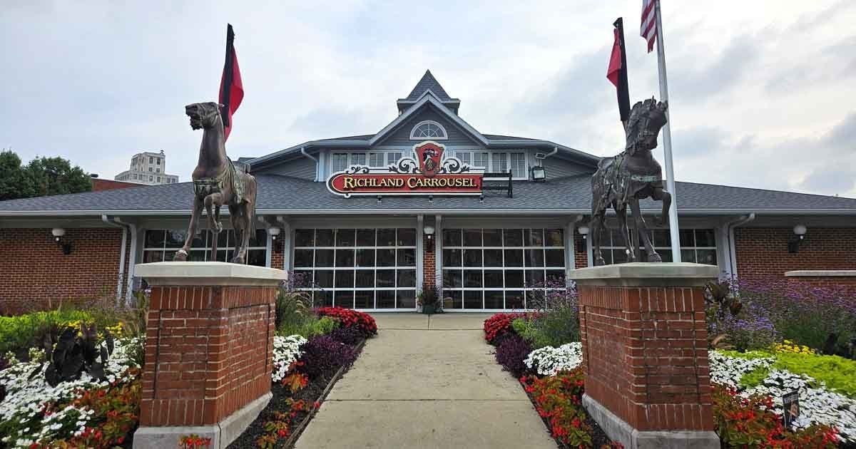Pack Up The Kids And Head To This Magical Indoor Carousel Park In Ohio