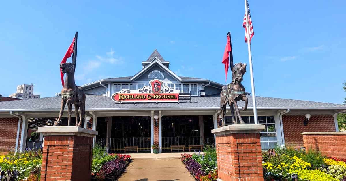 This Magical Ohio Carousel Park Is The Ultimate Family Day Trip Any ...
