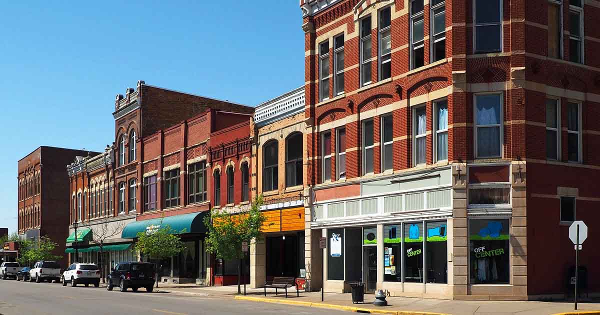 The Charming Minnesota Town That Comes Alive Every Fall