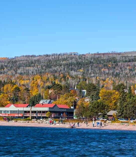 minnesota harbor town tourists ftr