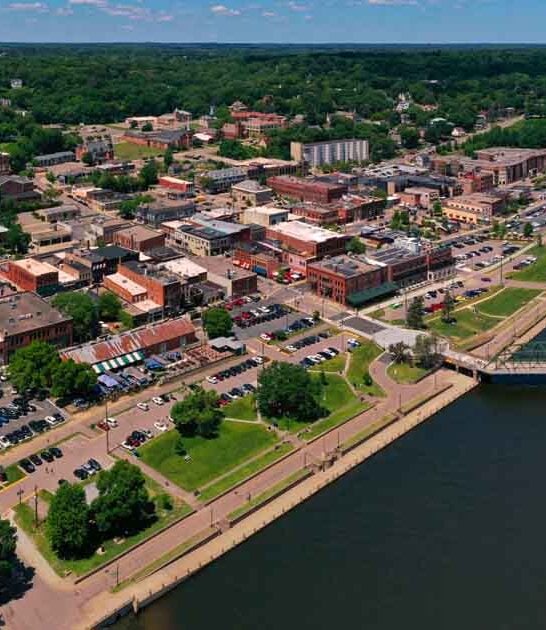 minnesota impossibly charming towns ftr