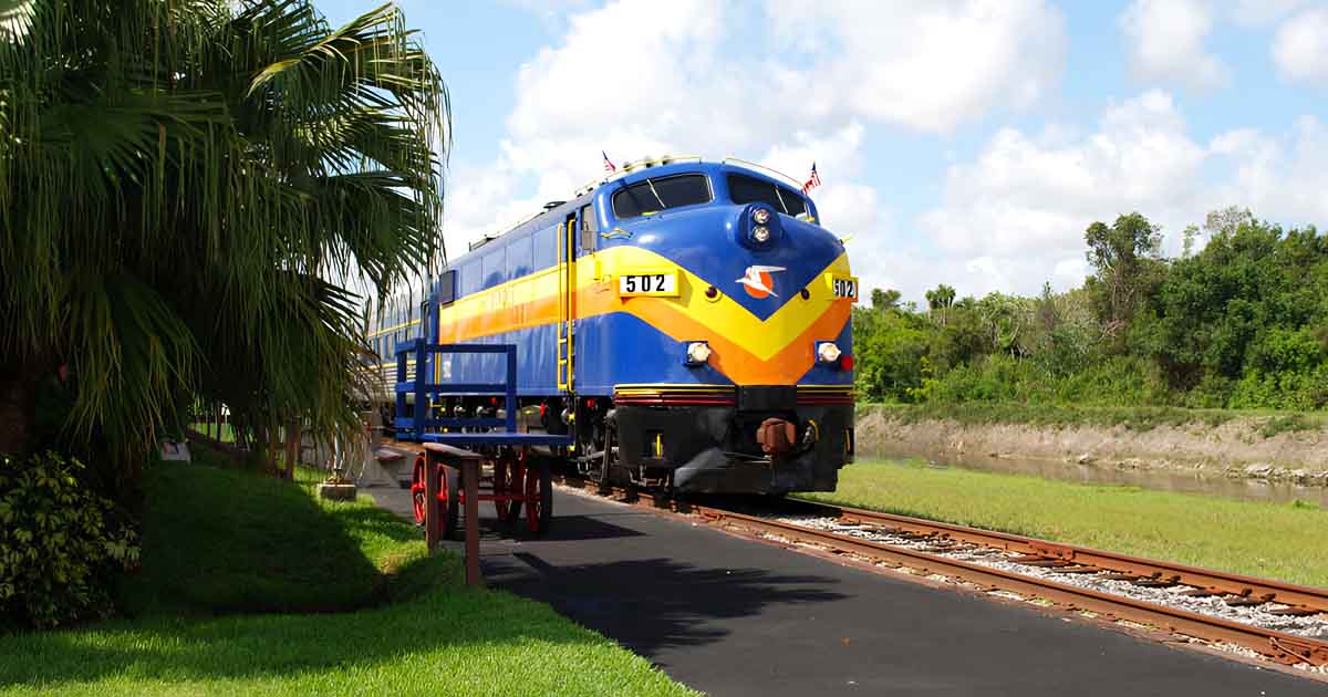 Florida Roodepoort Train Rides Solve A Murder While Dining On This One-Of-A-Kind Florida Train Ride ...