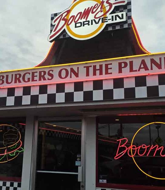 nostalgic burger restaurant washington ftr