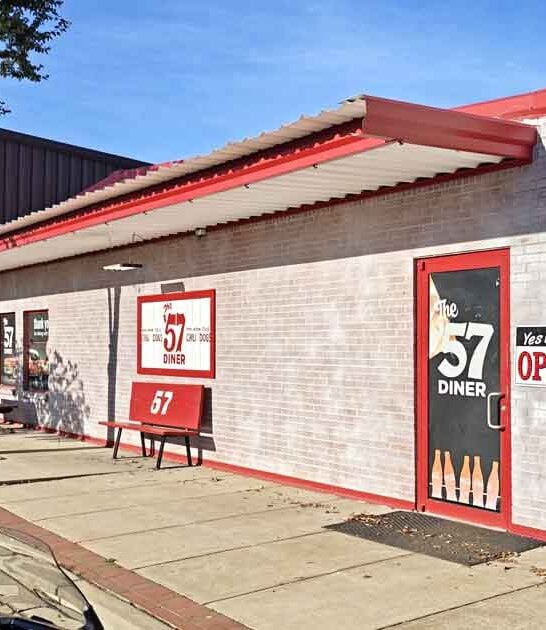 One Visit To This Old-Fashioned Georgia Restaurant And You&rsquo;ll Feel Like A Kid Again