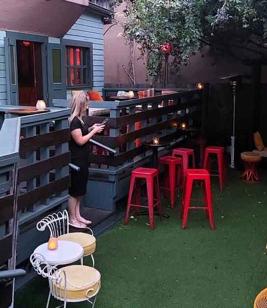 old themed bar california ftr