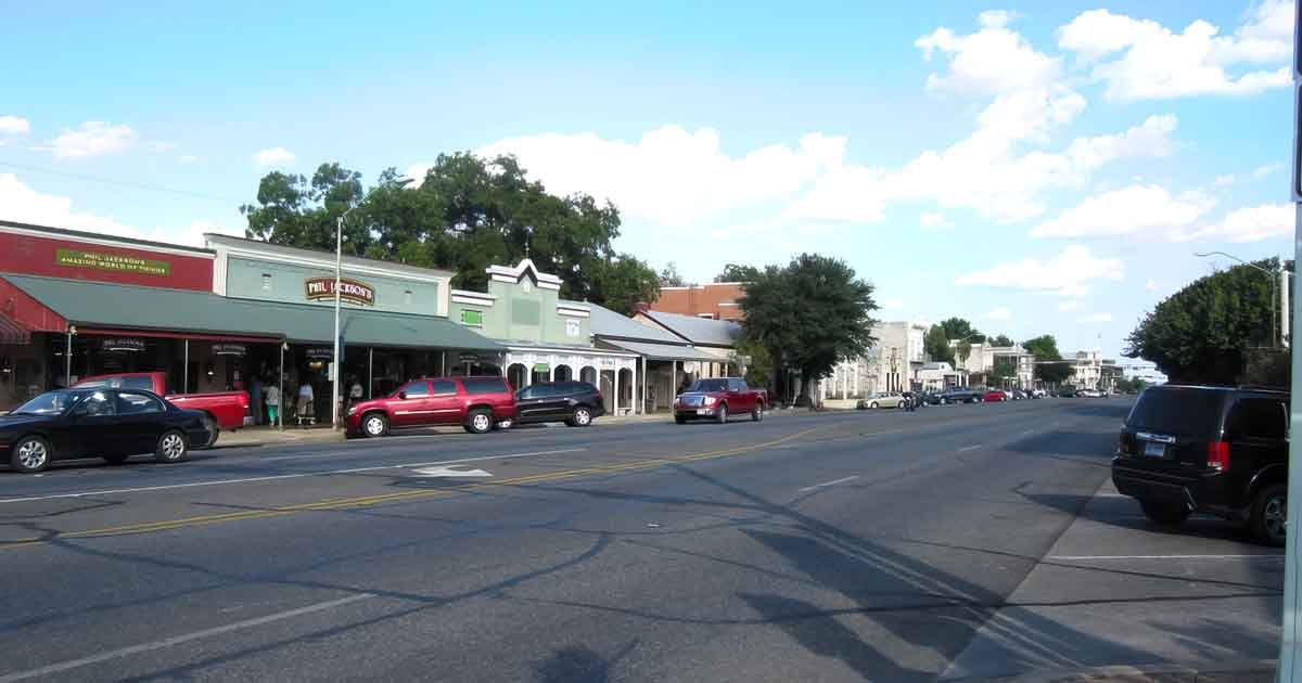 Hit The Open Road To These 10 Texas Destinations That Are Easy On Your ...