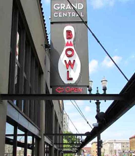 oregon bowling alley restaurant ftr