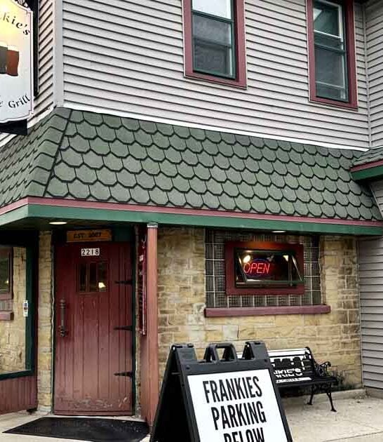 oversized burger wisconsin joint ftr