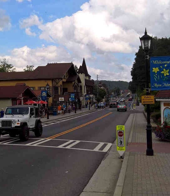 picturesque mountain towns georgia ftr