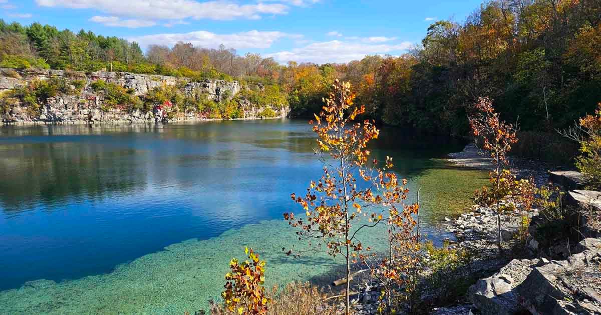 You'll Love Every Minute At This Amazing Quarry Swimming Hole In Indiana