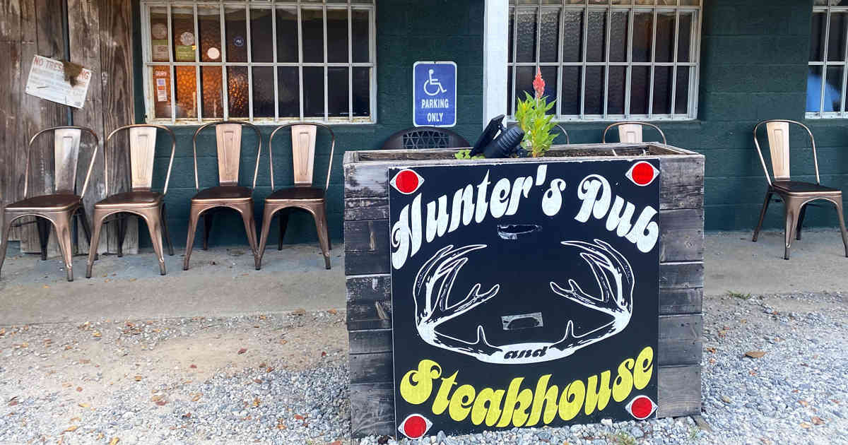 One Bite At This Georgia Steakhouse And You'll Be Hooked Forever