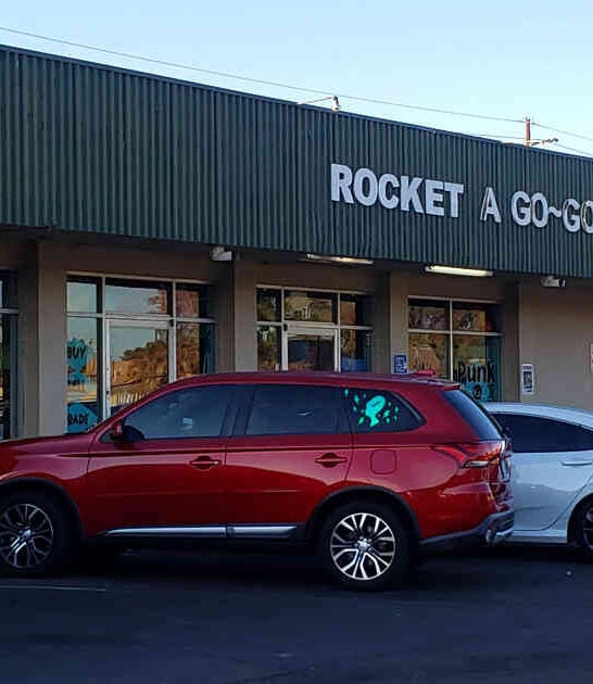 One Of The Biggest Secondhand Shops In Arizona Is An Absolute Must-Visit