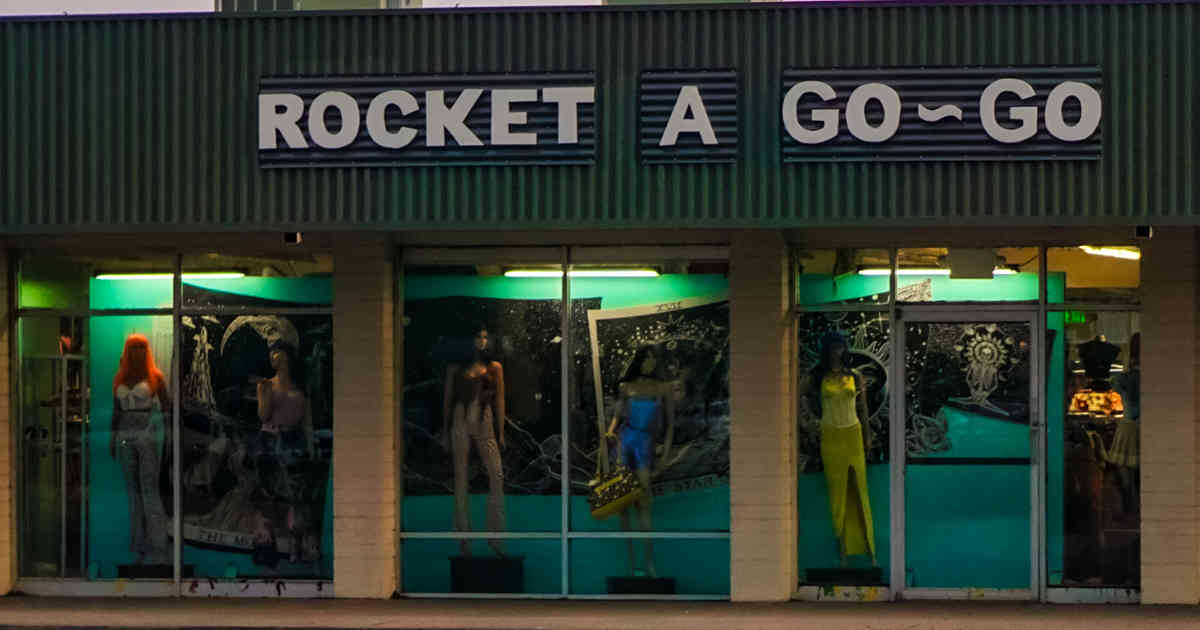 The Huge Secondhand Shop In Arizona That Deal-Seekers Are Obsessed With