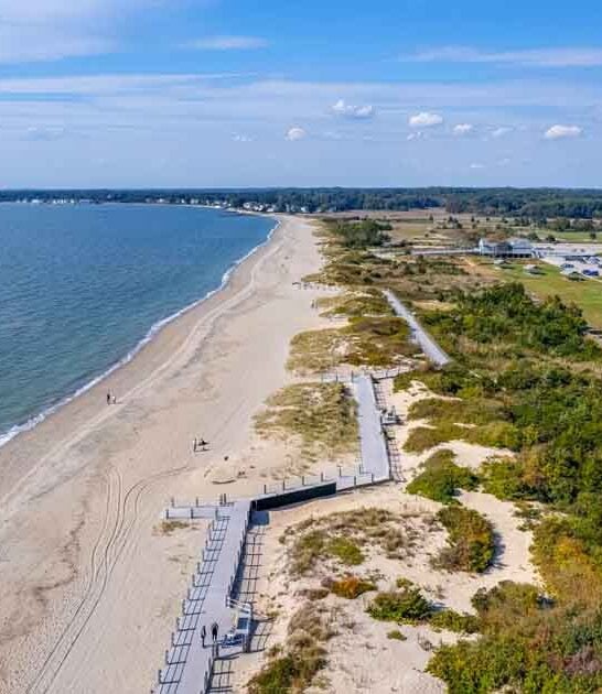 secret beach town connecticut ftr