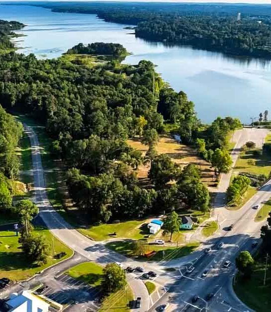 secret lakefront towns alabama ftr